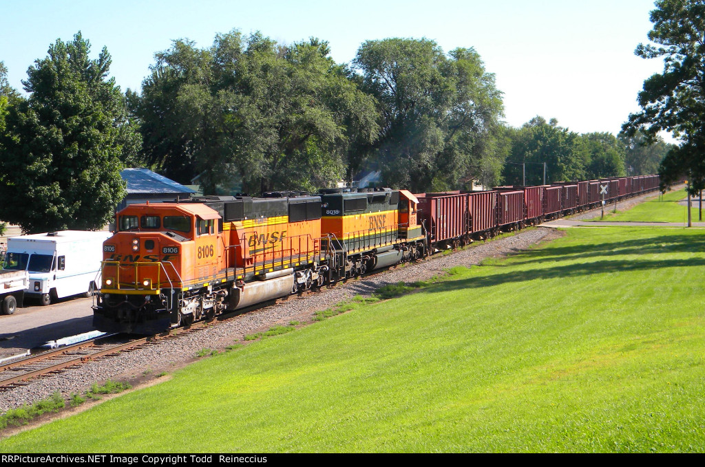 BNSF 8106